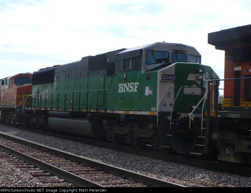 BNSF 8140